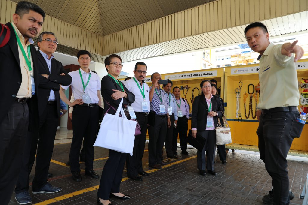 *The ASEAN-OSHNET is formed by members of the ten ASEAN countries and ...